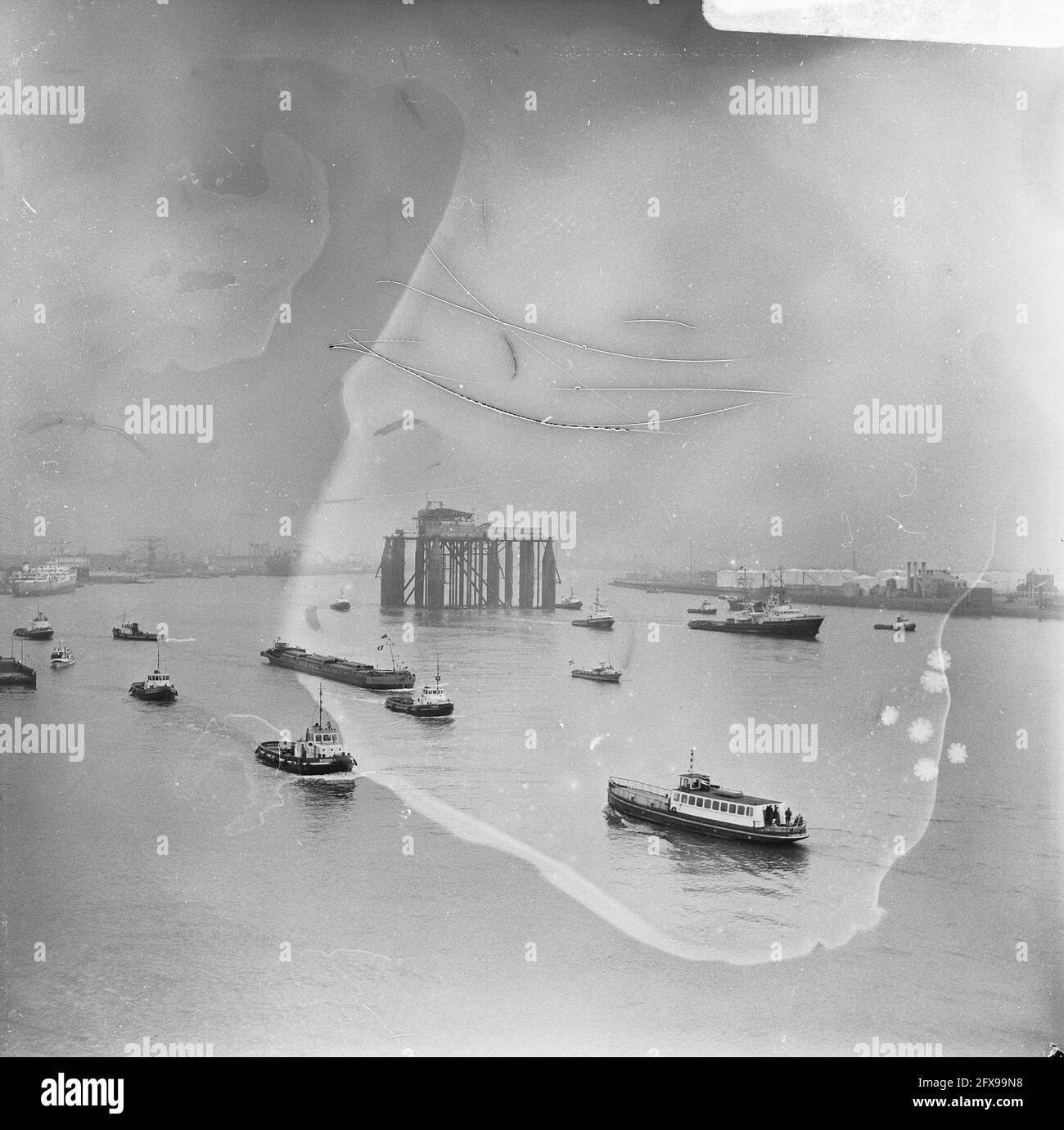 Oil rig transworld rig 58 departed hi-res stock photography and images ...