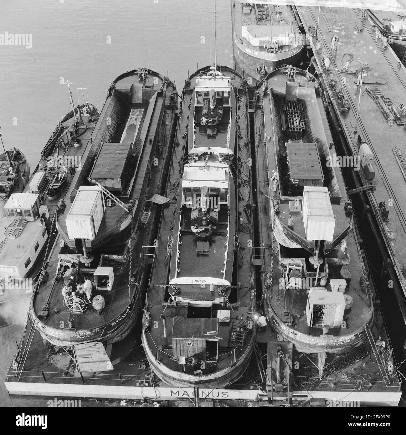 Drilling rig is ready for transport to Bombay on the we of the company ...