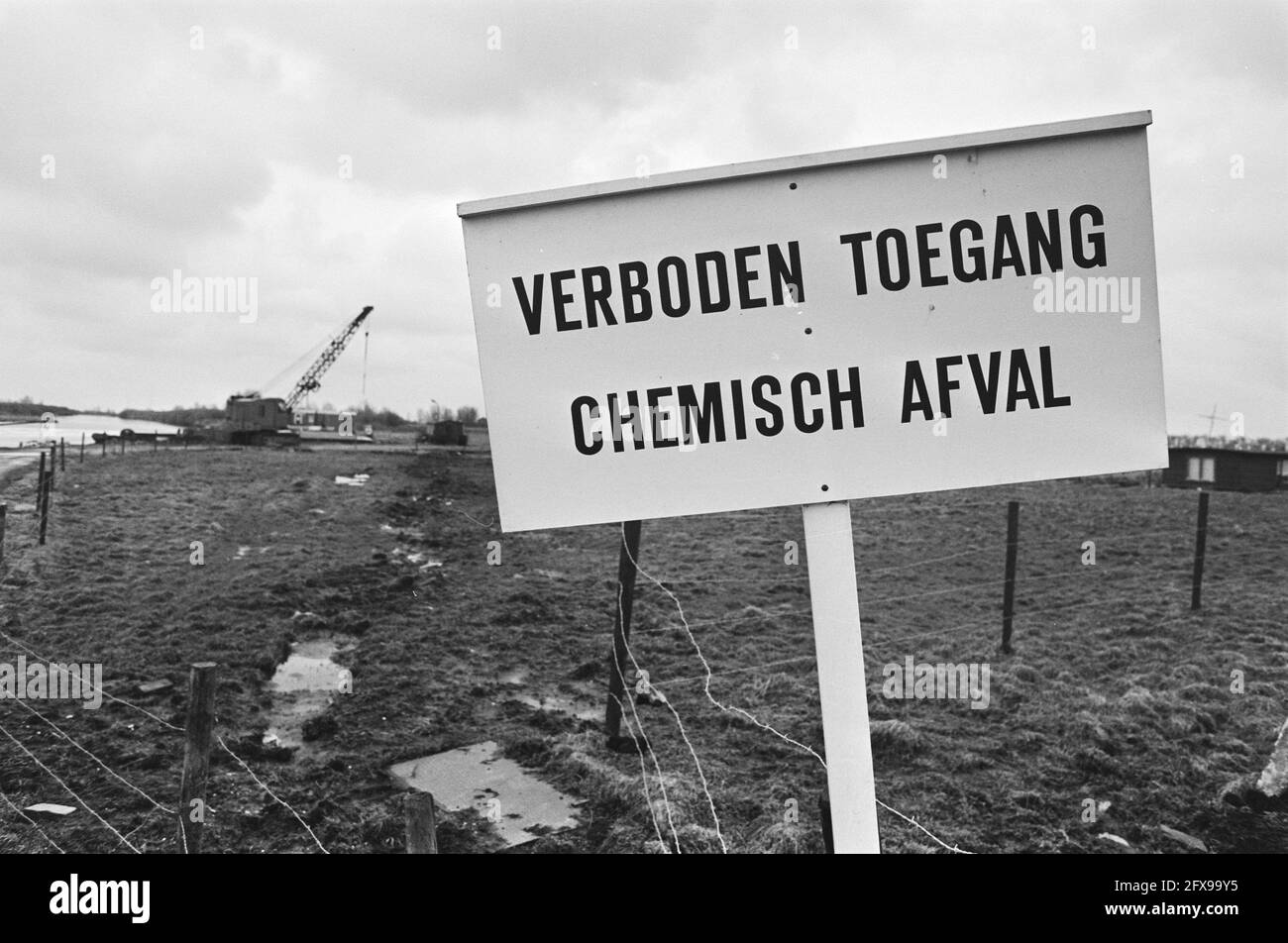 Landfill sign Black and White Stock Photos & Images - Alamy