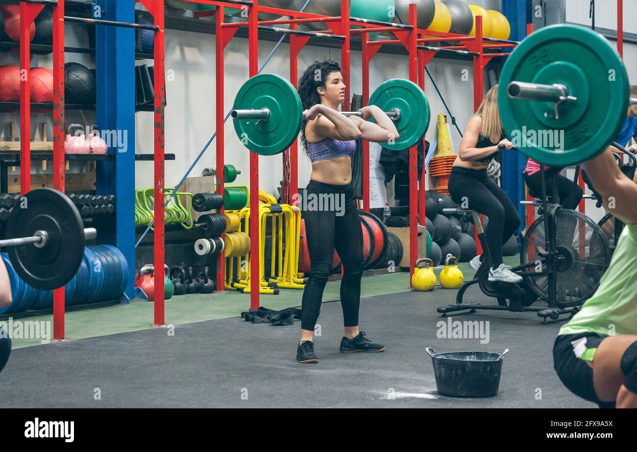 Weightlifting woman hi-res stock photography and images - Alamy