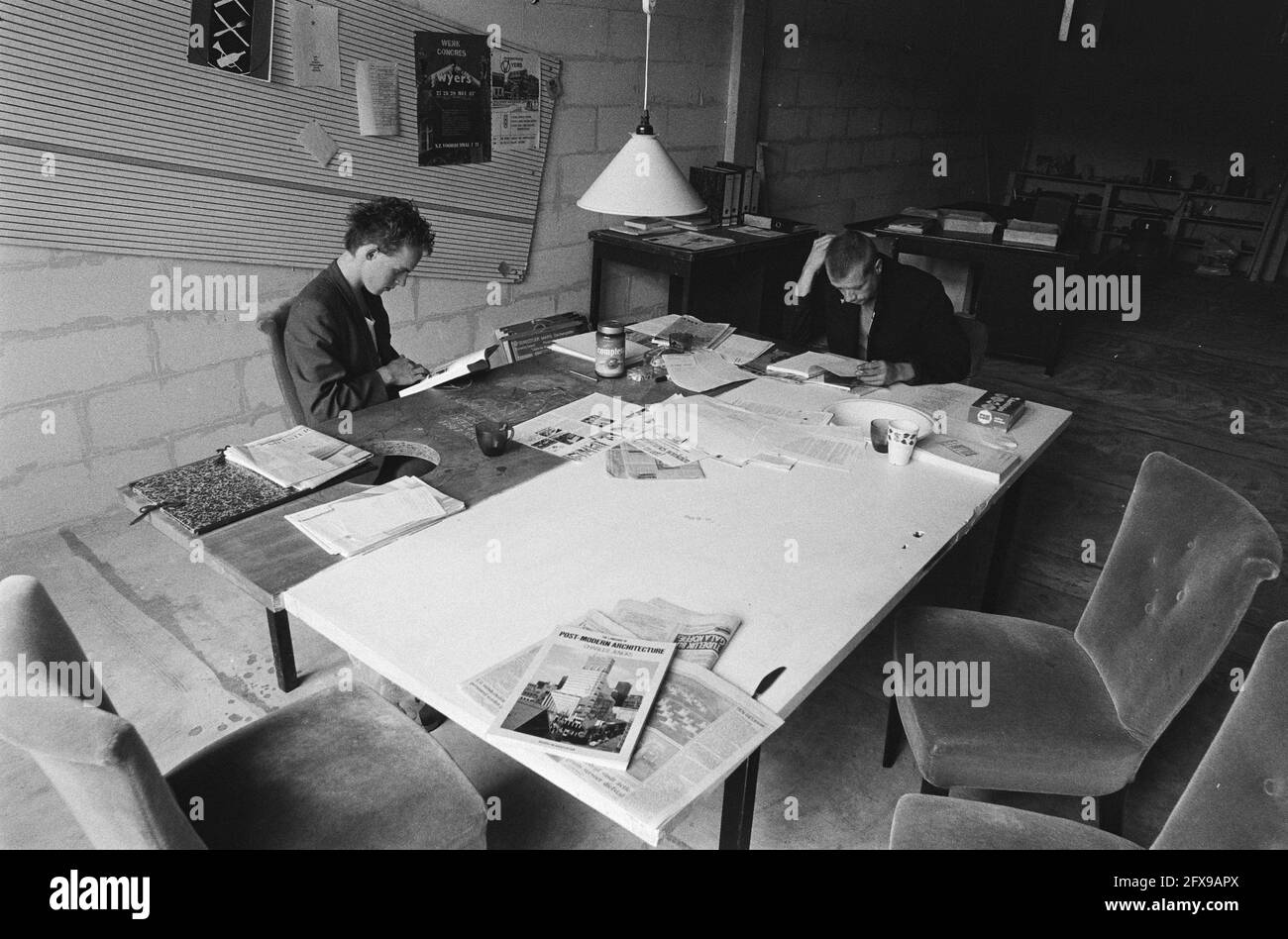 Construction Office, August 18, 1983, offices, squatters, cohabitation ...
