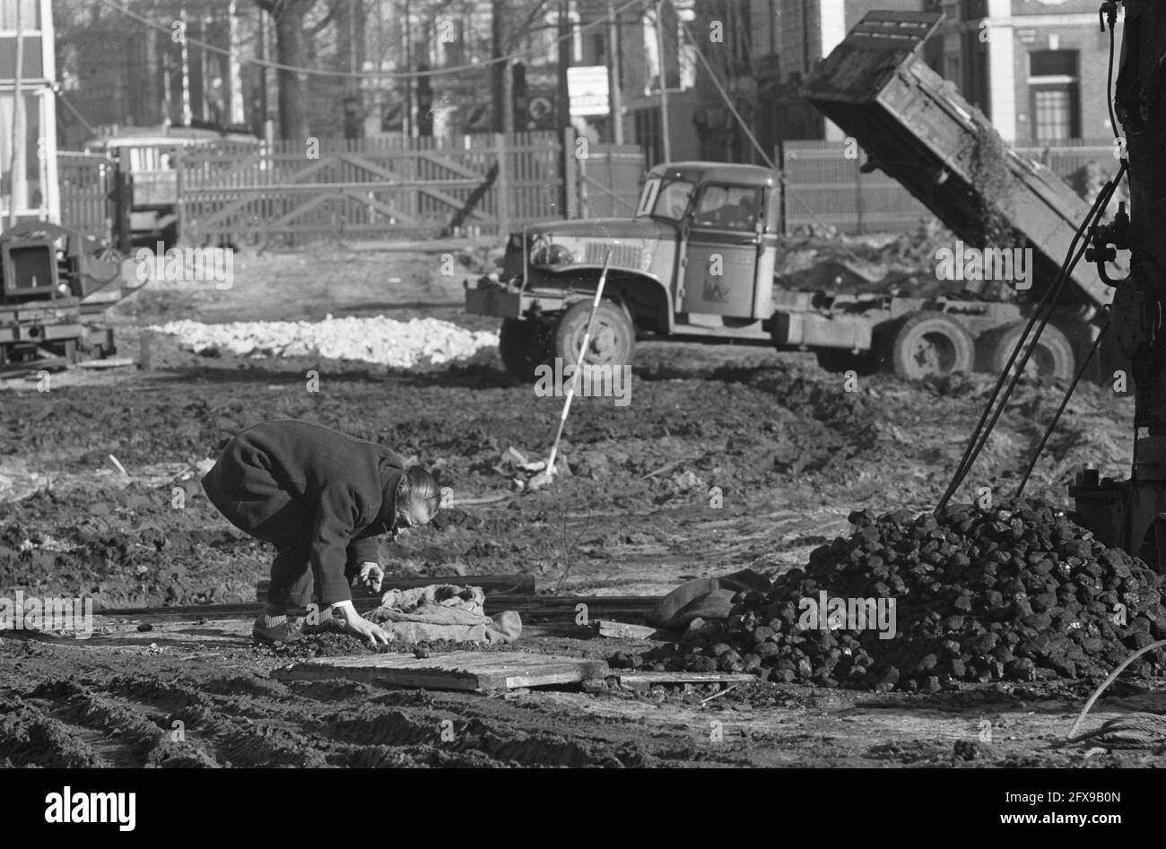 Steam pile driving installation hi-res stock photography and images - Alamy