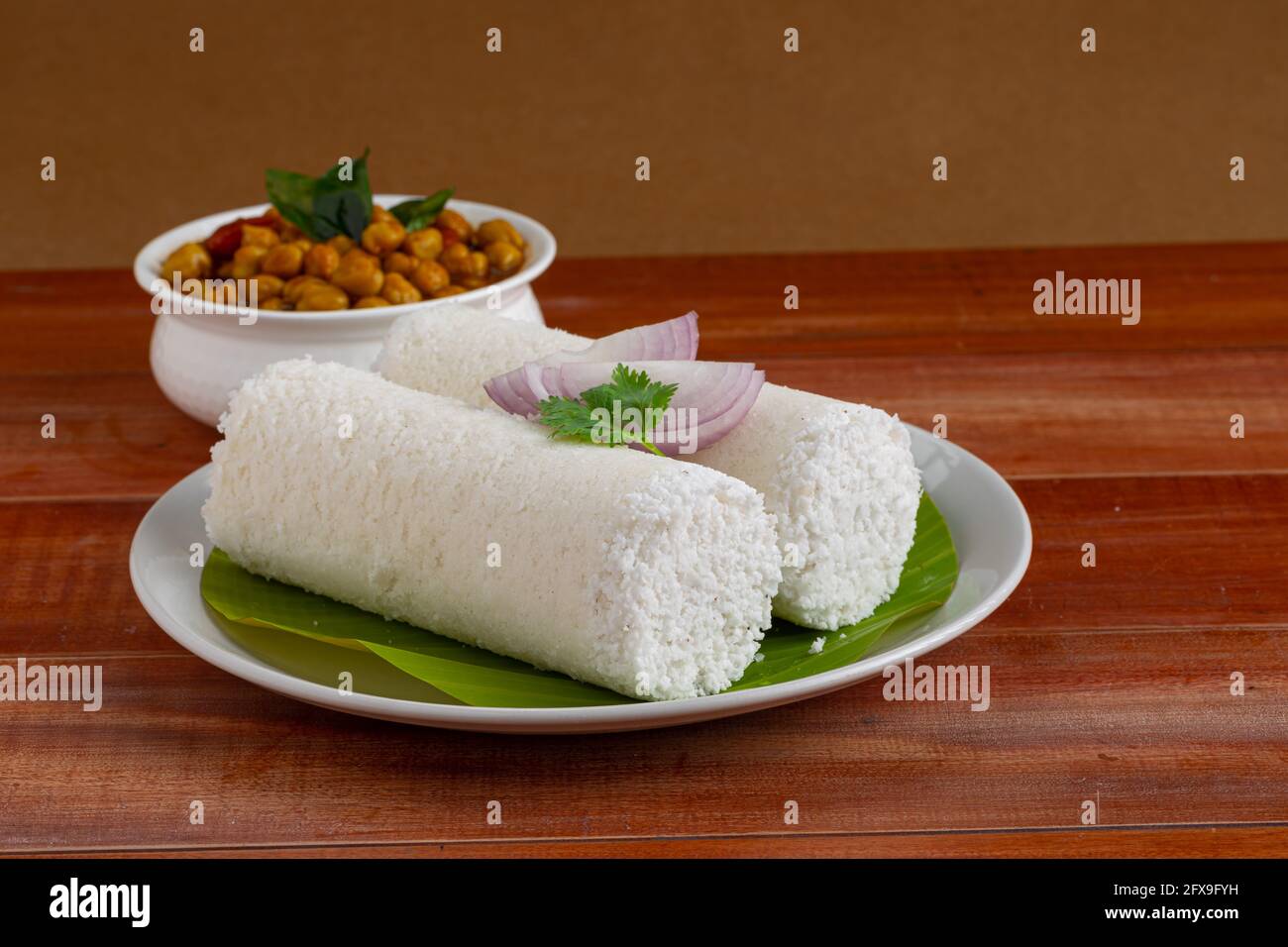 Puttu,Raw rice puttu,Arisi Maavu Puttu with chana or kadala curry ...