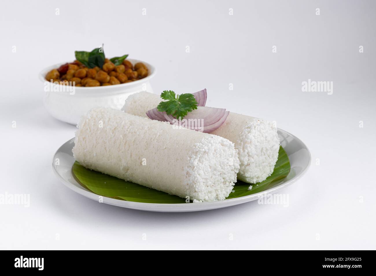 Puttu/Raw rice puttu/Arisi Maavu Puttu with chana curry/ kadala curry ...