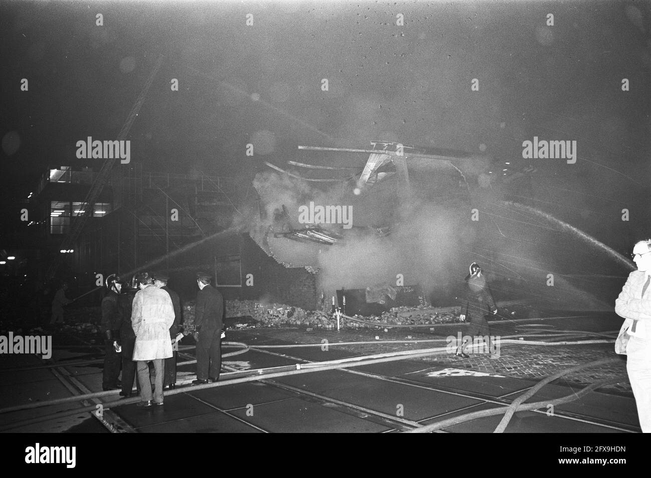 Fire in warehouse space at Ketjen in Amsterdam, 19 March 1972, fires ...