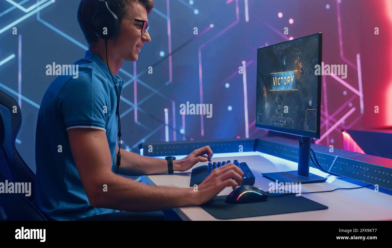 Professional eSports Gamer Wins in RPG MOBA Mock-up Video Game on His ...