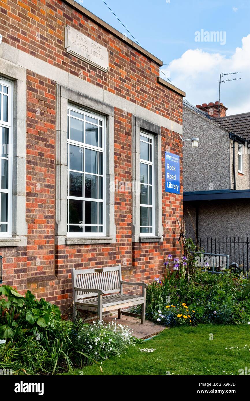 An exterior view of Rock Road Library, Cambridge, UK Stock Photo - Alamy