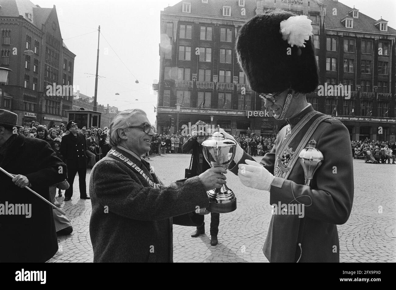 Mayor polak presents Black and White Stock Photos & Images - Alamy