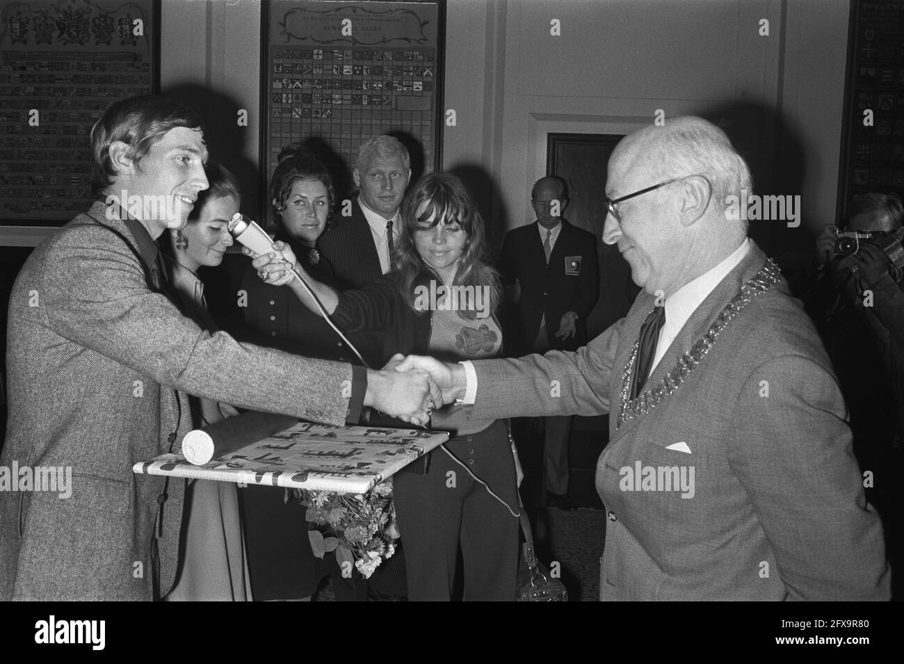 Mayor Samkalden honors world champion judo Wim Ruska and world champion ...