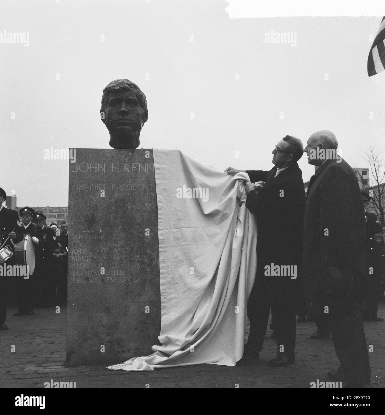 Kennedy monument unveiled hi-res stock photography and images - Alamy
