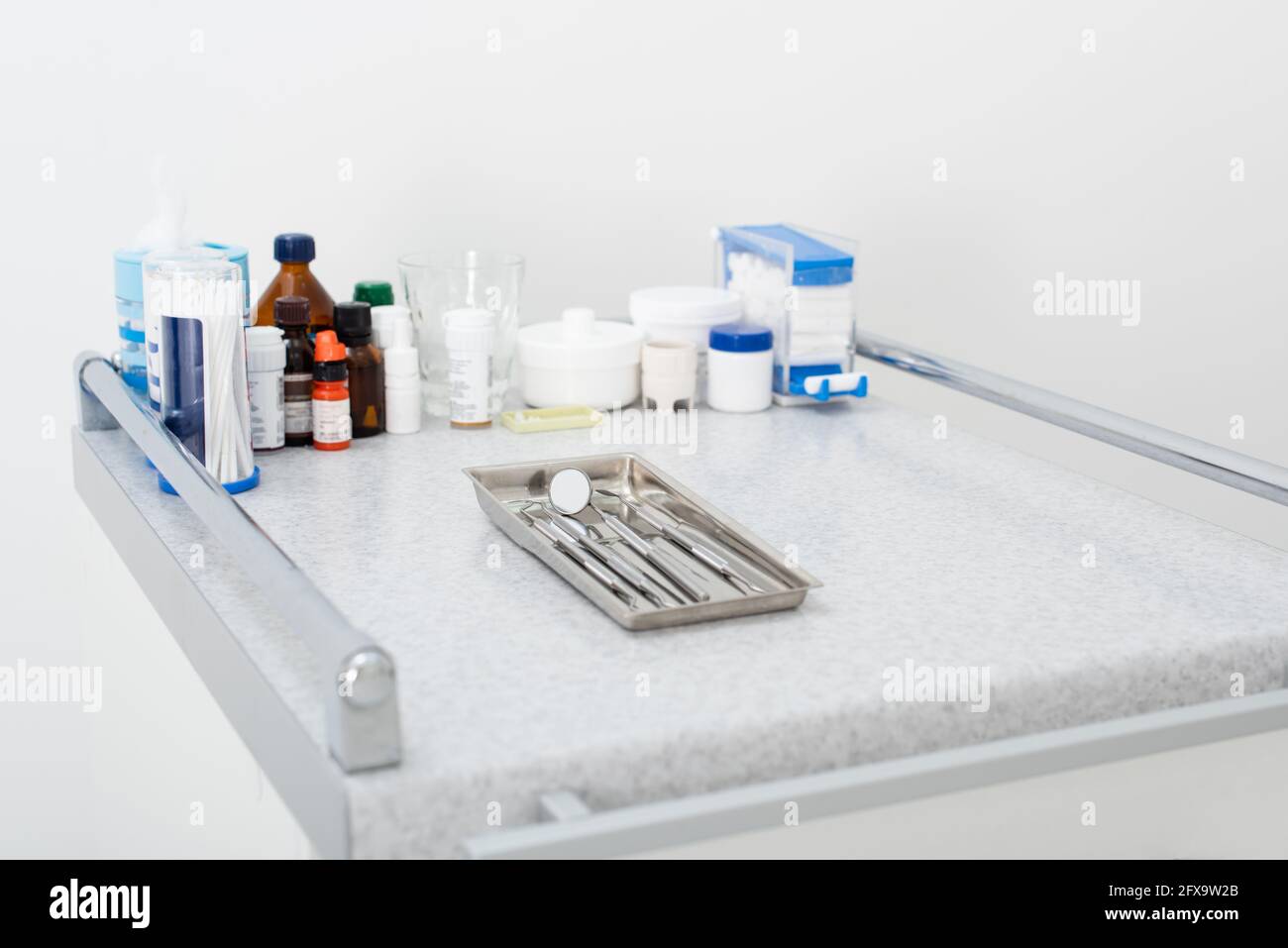 Medical tray with tools hi-res stock photography and images - Alamy