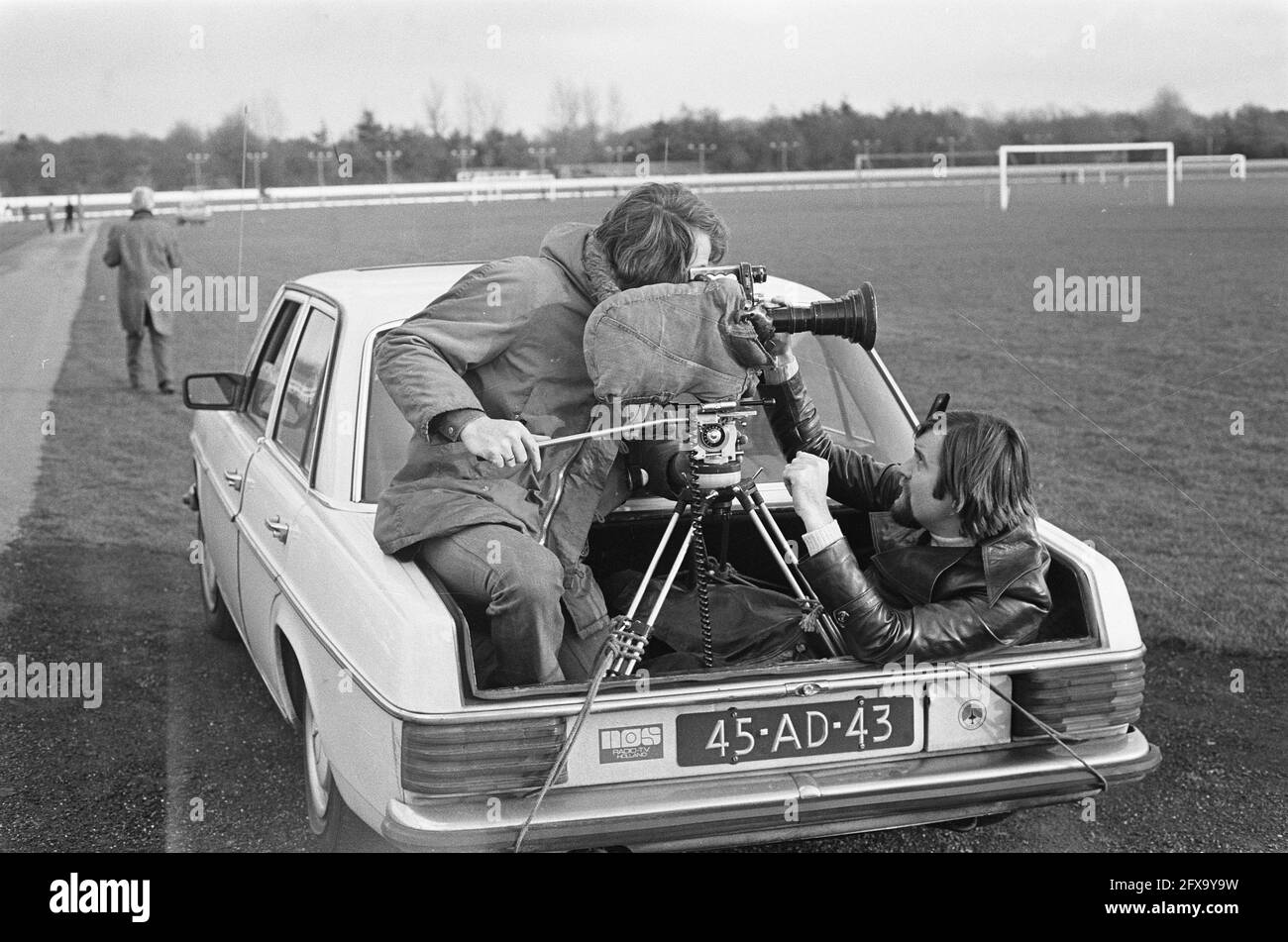 1975 camera hi-res stock photography and images - Alamy