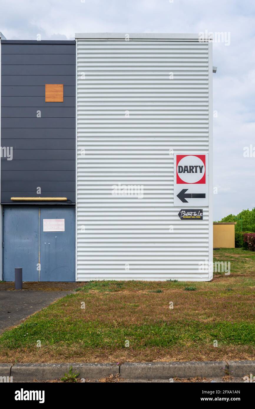 Logo darty hi-res stock photography and images - Alamy