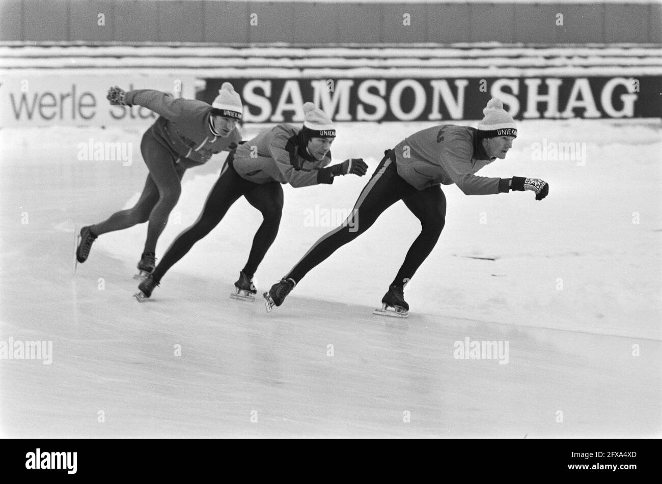 Deventer training dutch speed skating team Black and White Stock Photos ...