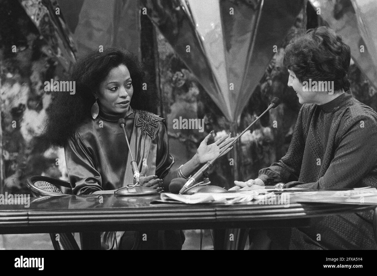 Tv presenters singers Black and White Stock Photos & Images - Alamy
