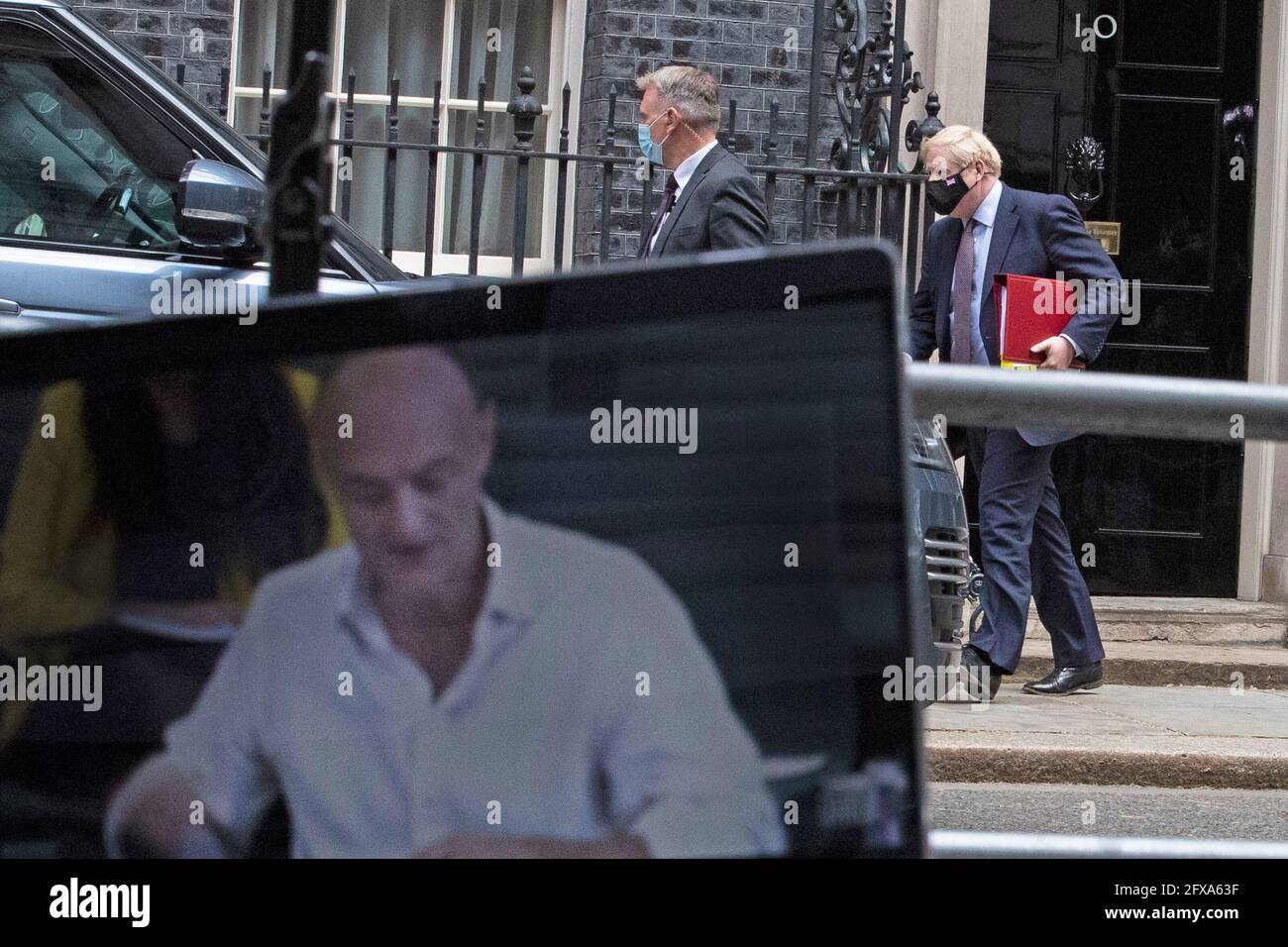 Boris Johnson Leaves 10 Downing Street as Dominic Cummings is seen Live ...