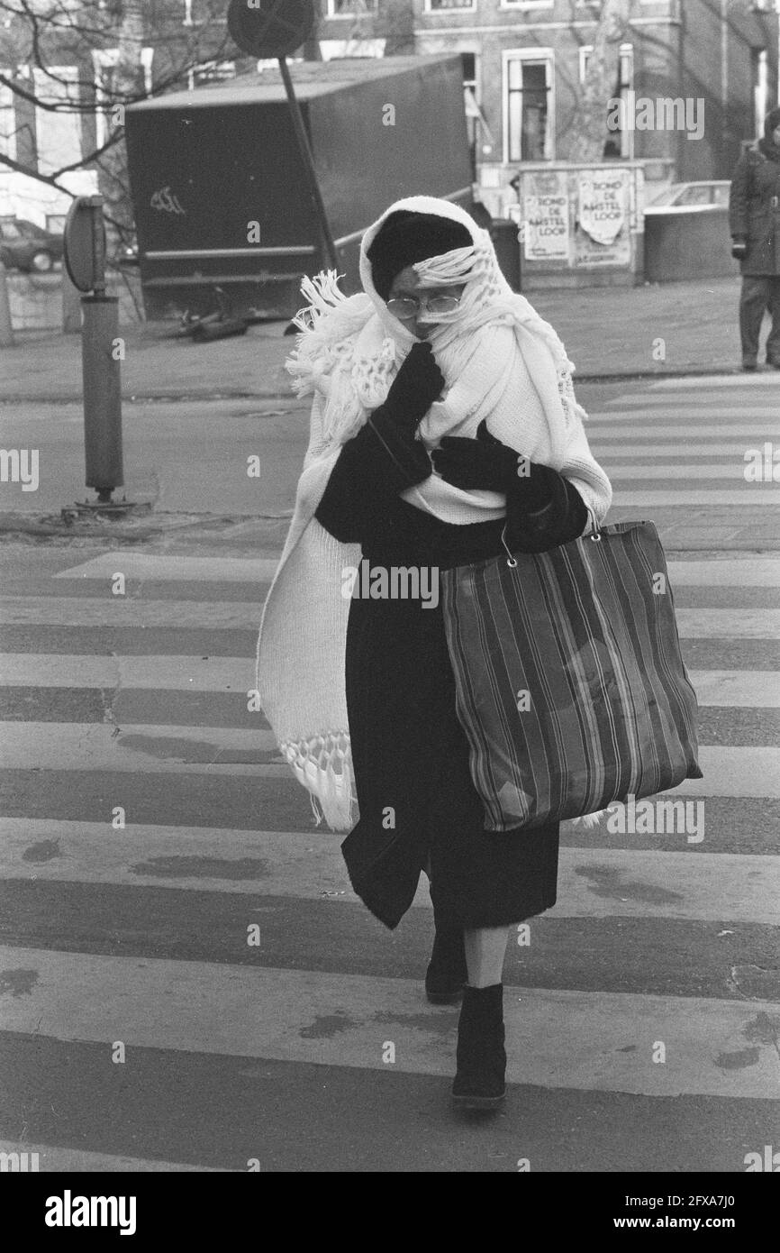 Thickly packed woman hi-res stock photography and images - Alamy