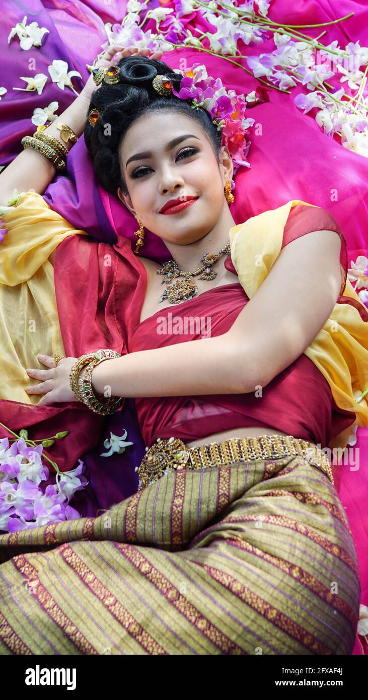 Beautyful Thai woman wearing thai traditional clothing, Beautiful woman ... Beautyful Thai woman wearing thai traditional clothing, Beautiful woman ...