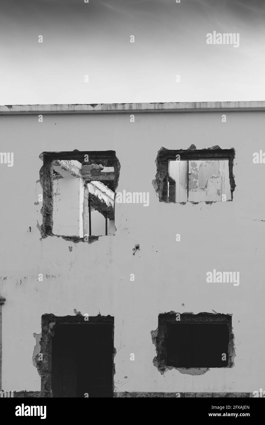 Building without windows Black and White Stock Photos & Images - Alamy