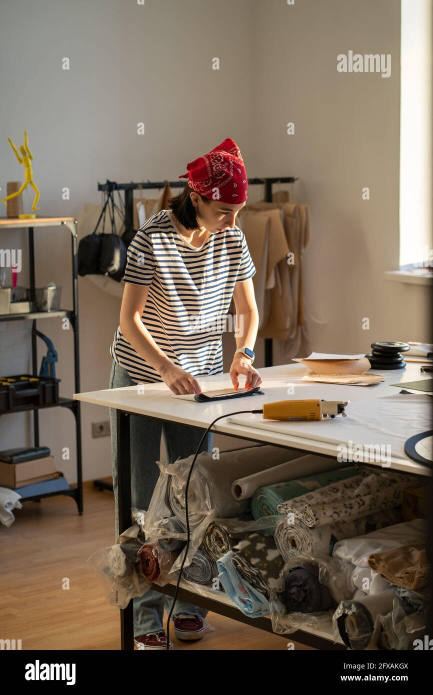 Professional dress cutter hi-res stock photography and images - Alamy