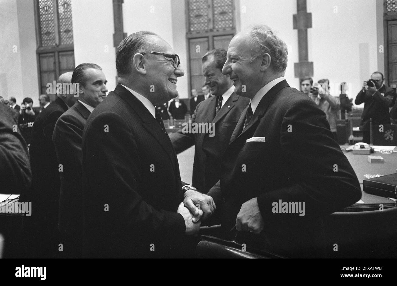 Number 3a left schumann hi-res stock photography and images - Alamy