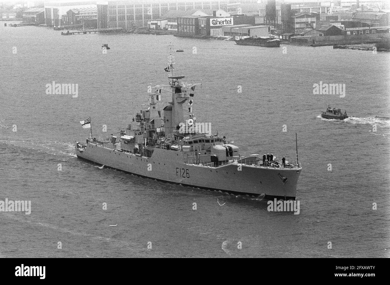 Naval ship enters hi-res stock photography and images - Alamy