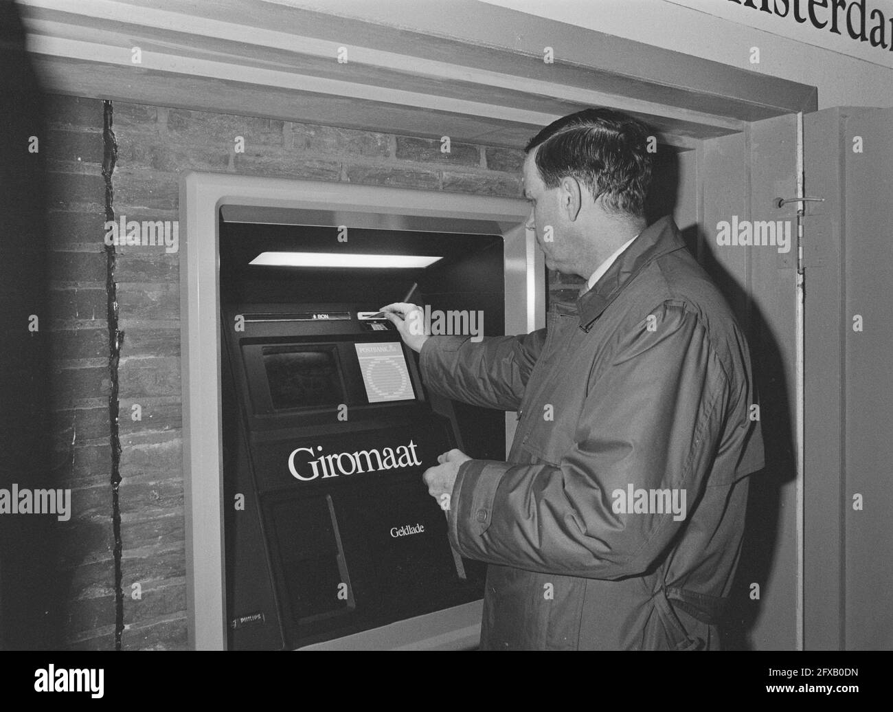 First direct debit in Amsterdam put into operation, 25 March 1987, The ...