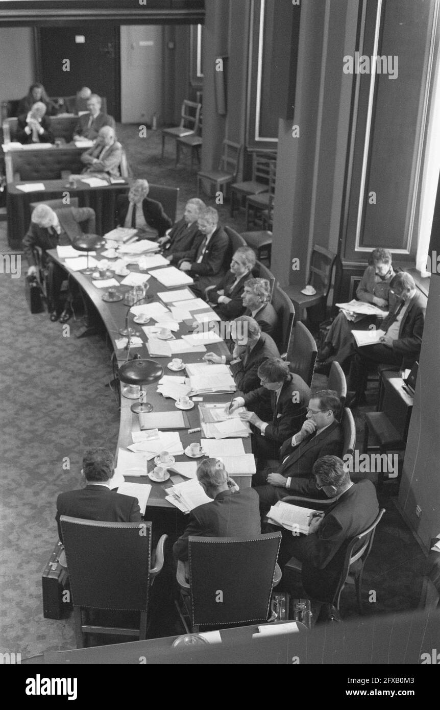 Overview government table hi-res stock photography and images - Alamy