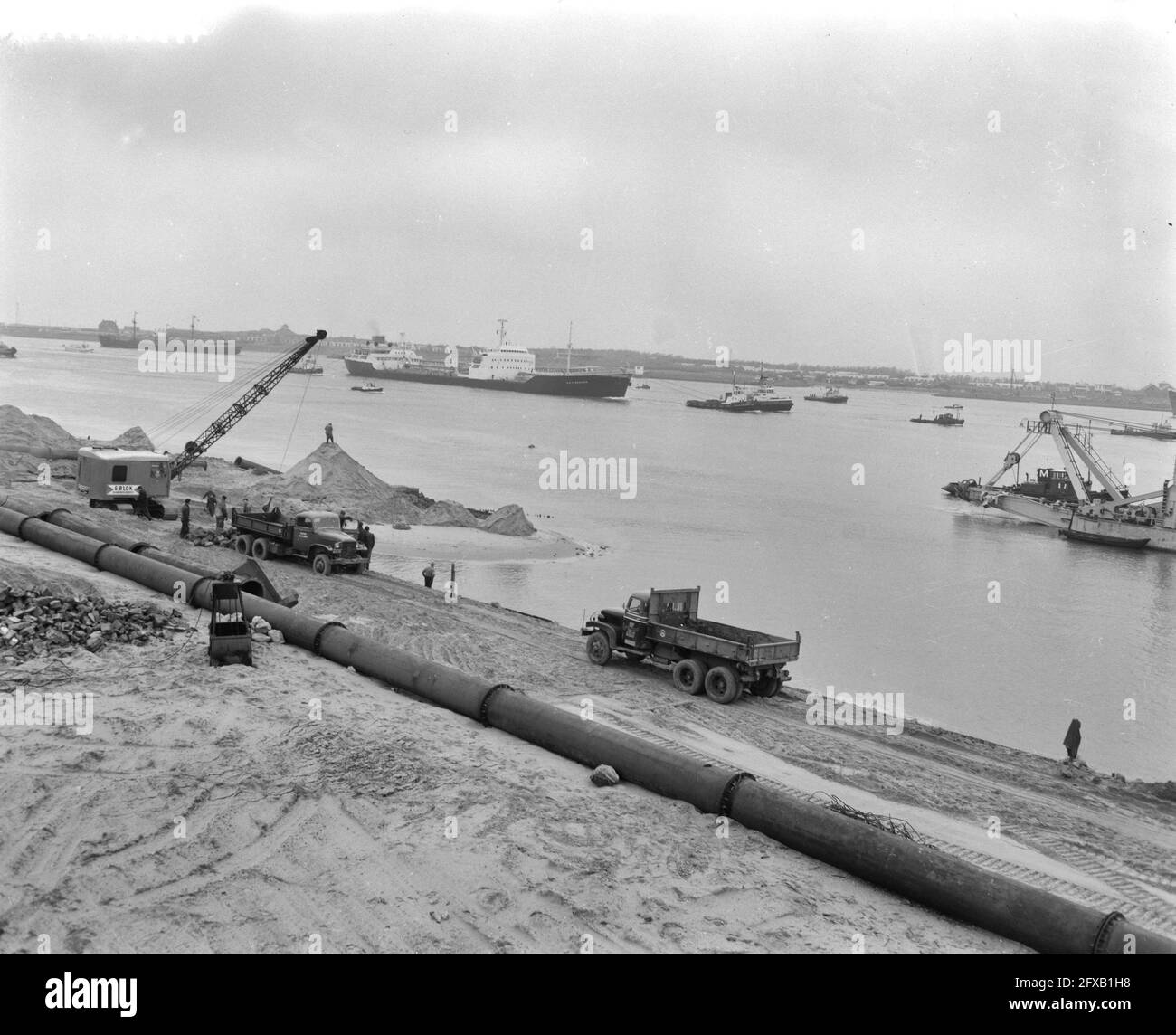 First oil tanker enters hi-res stock photography and images - Alamy