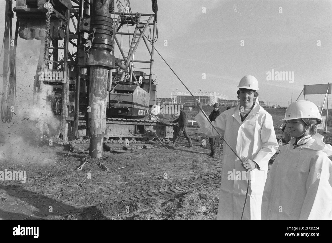 Driven pile foundation hi-res stock photography and images - Alamy