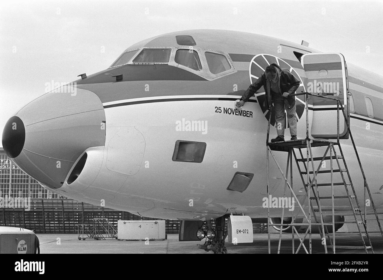 First aircraft surinam airways hi-res stock photography and images - Alamy