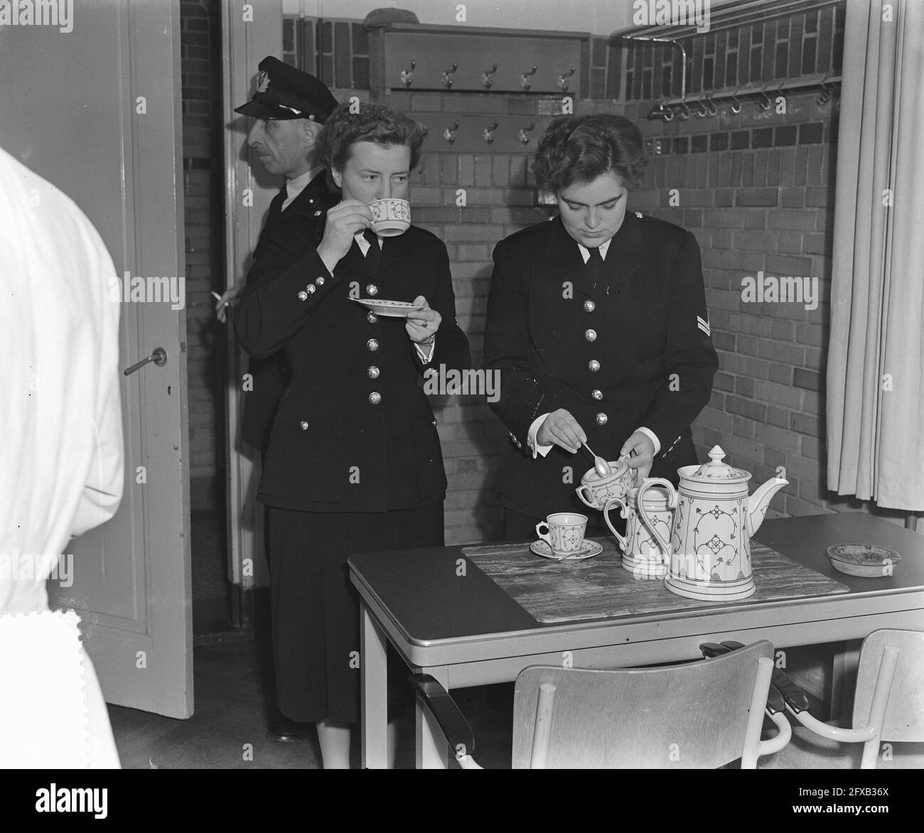 First female police officer in our country (Heerlen), October 14, 1953 ...