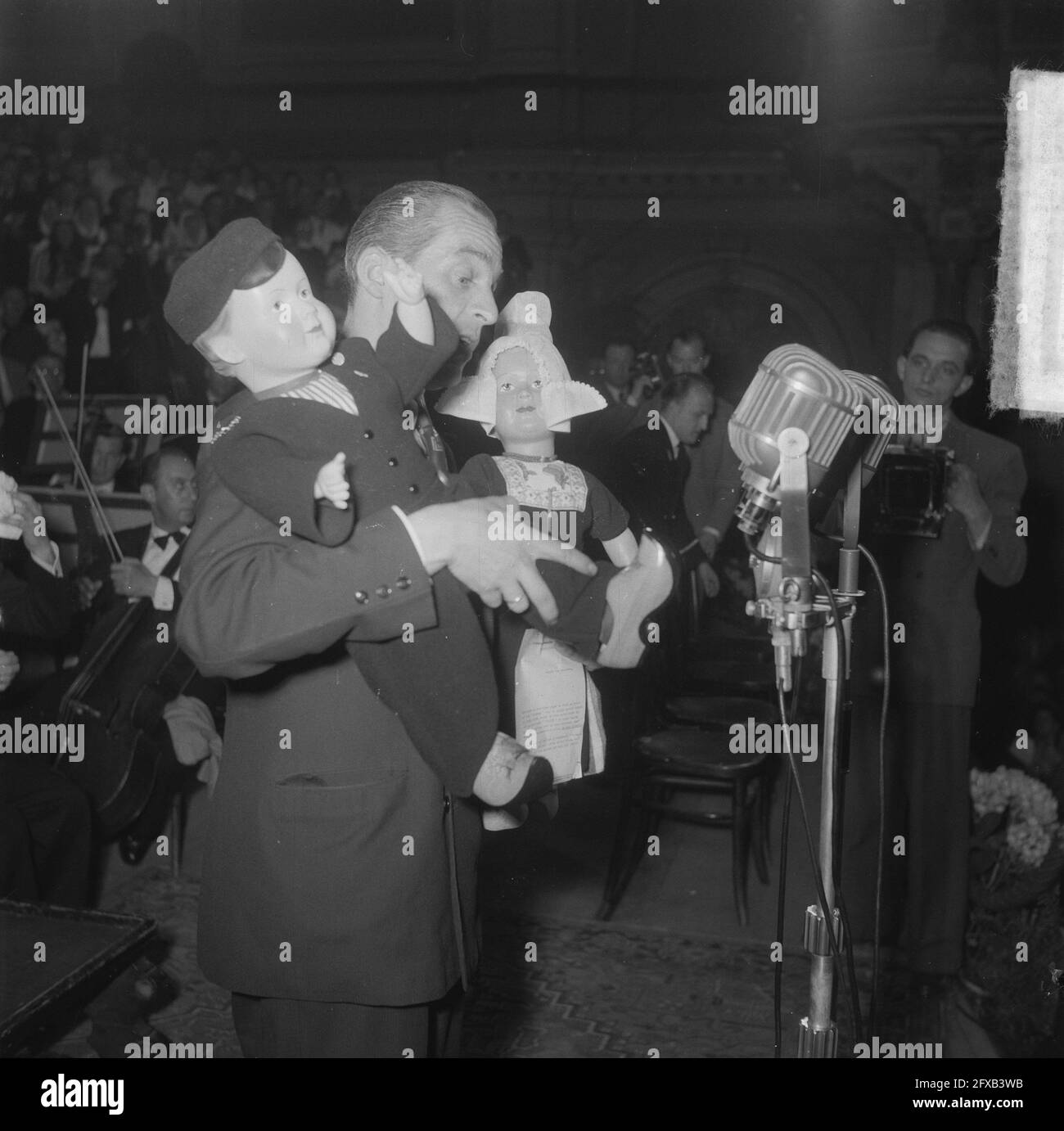 Presenter johan bodegraven Black and White Stock Photos & Images - Alamy