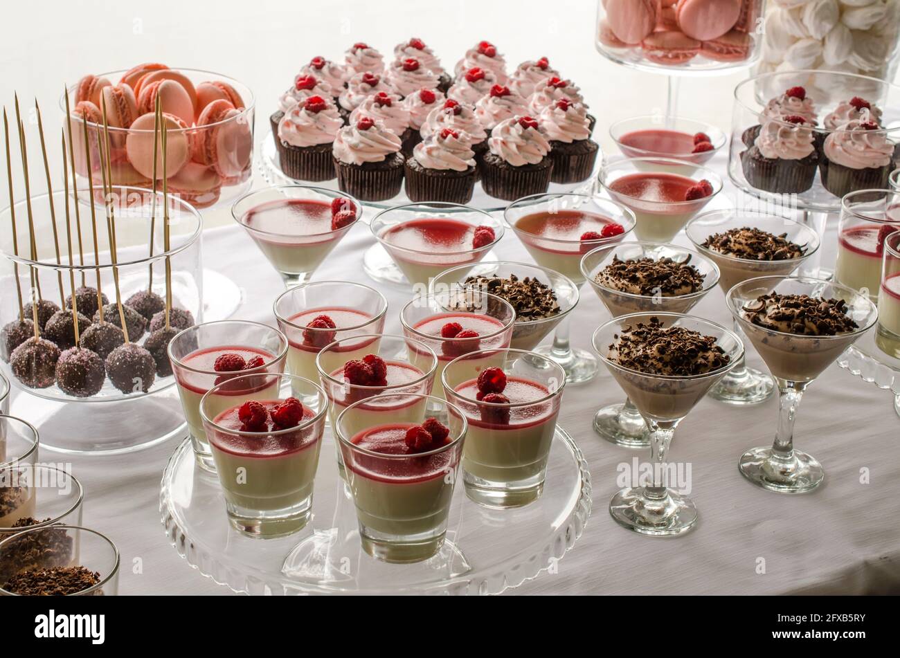 Beautiful sweets hi-res stock photography and images - Alamy