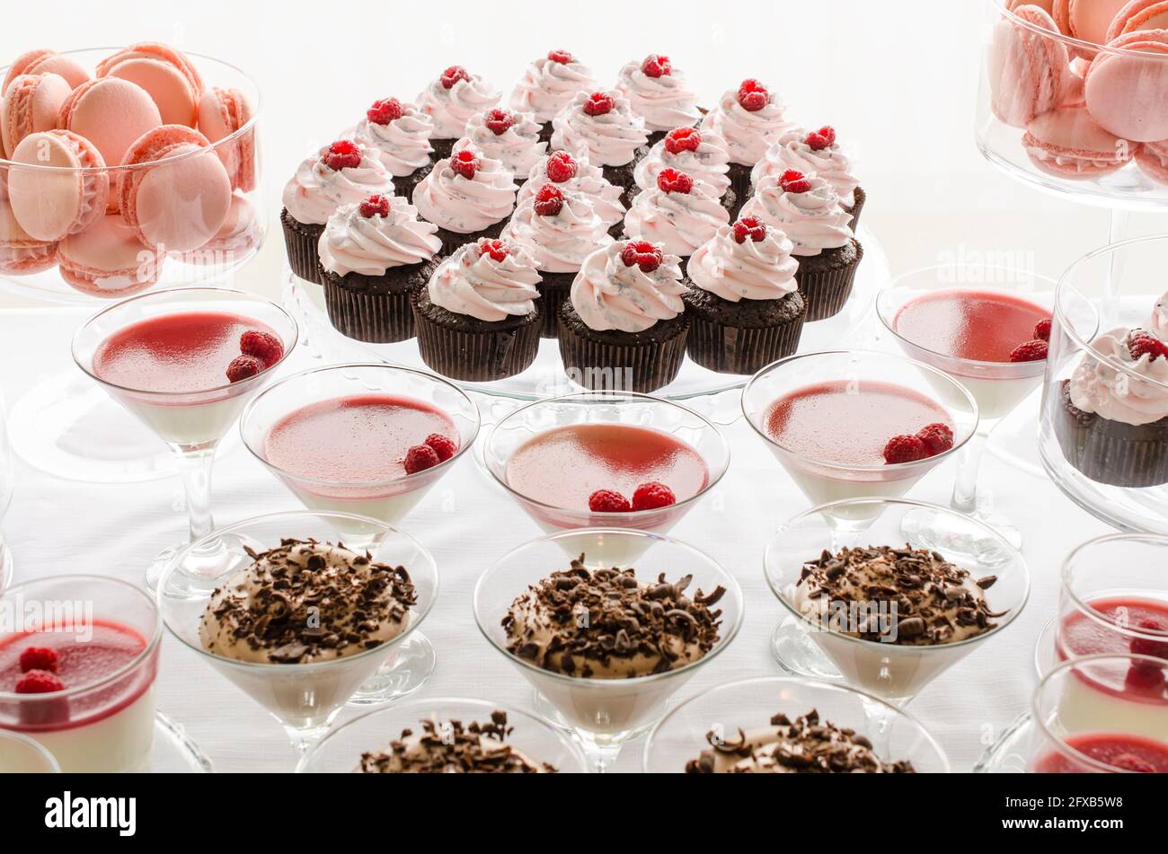 Beautiful sweets hi-res stock photography and images - Alamy