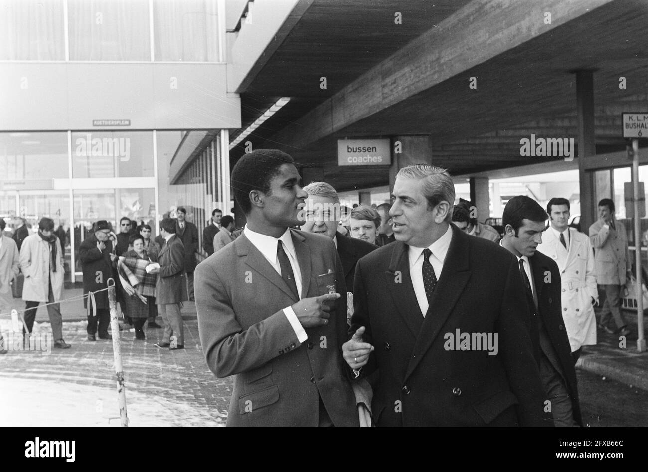 Benficas team arrives hi-res stock photography and images - Alamy