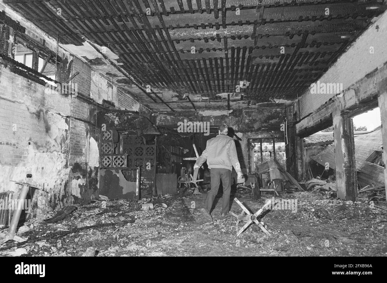 Indian chinese restaurant Black and White Stock Photos & Images - Alamy