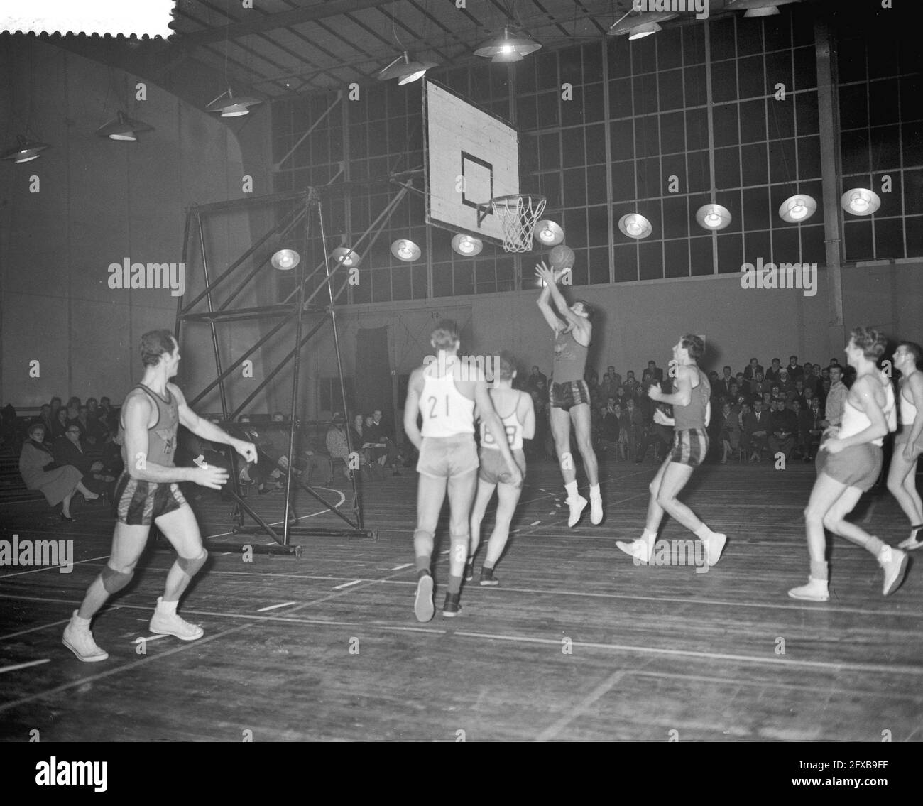 International basketball tournament in the Apollohal in Amsterdam ...