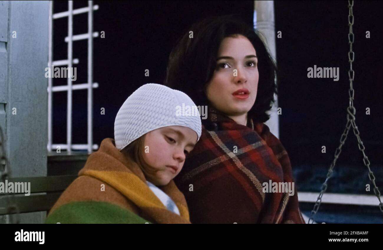 USA. Winona Ryder and Christina Ricci in a scene from the (C)Orion ...