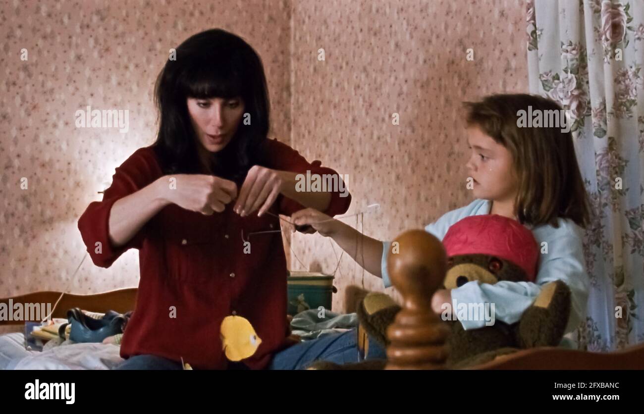 USA. Cher and Christina Ricci in a scene from the (C)Orion Pictures ...