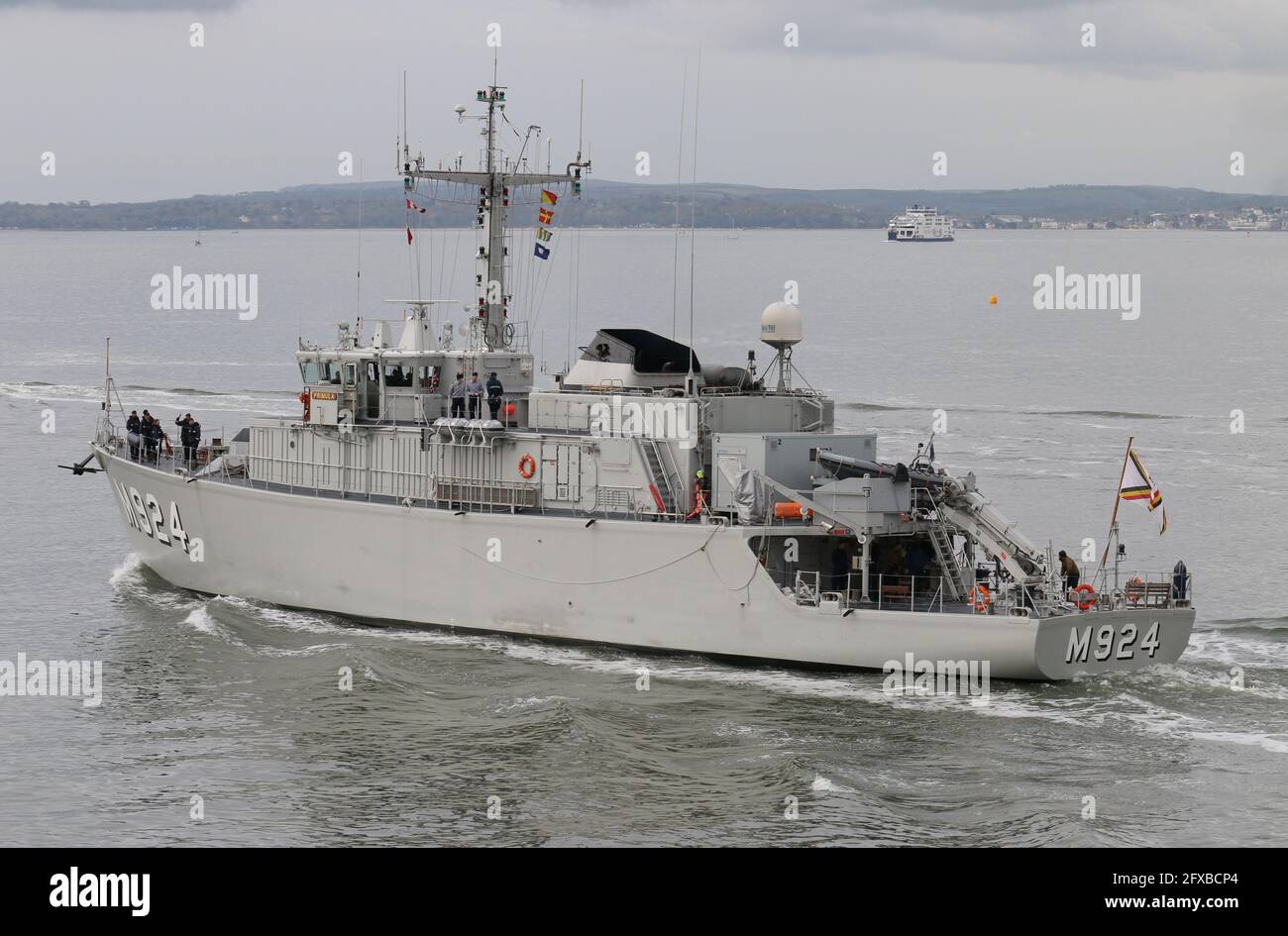 The Tripartite class minehunter BNS PRIMULA (M924) leaving the Naval ...