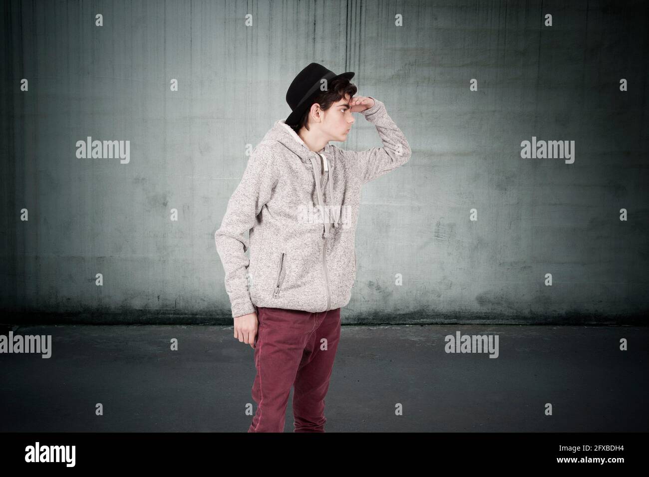 posing full body slim and stylish hat Stock Photo - Alamy