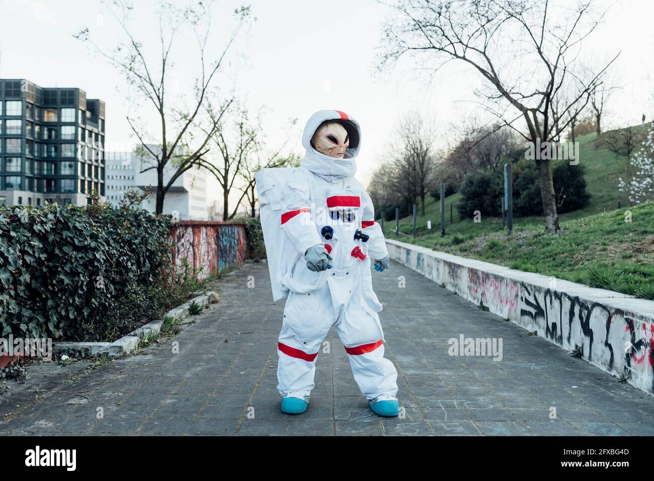 Female astronaut hi-res stock photography and images - Alamy