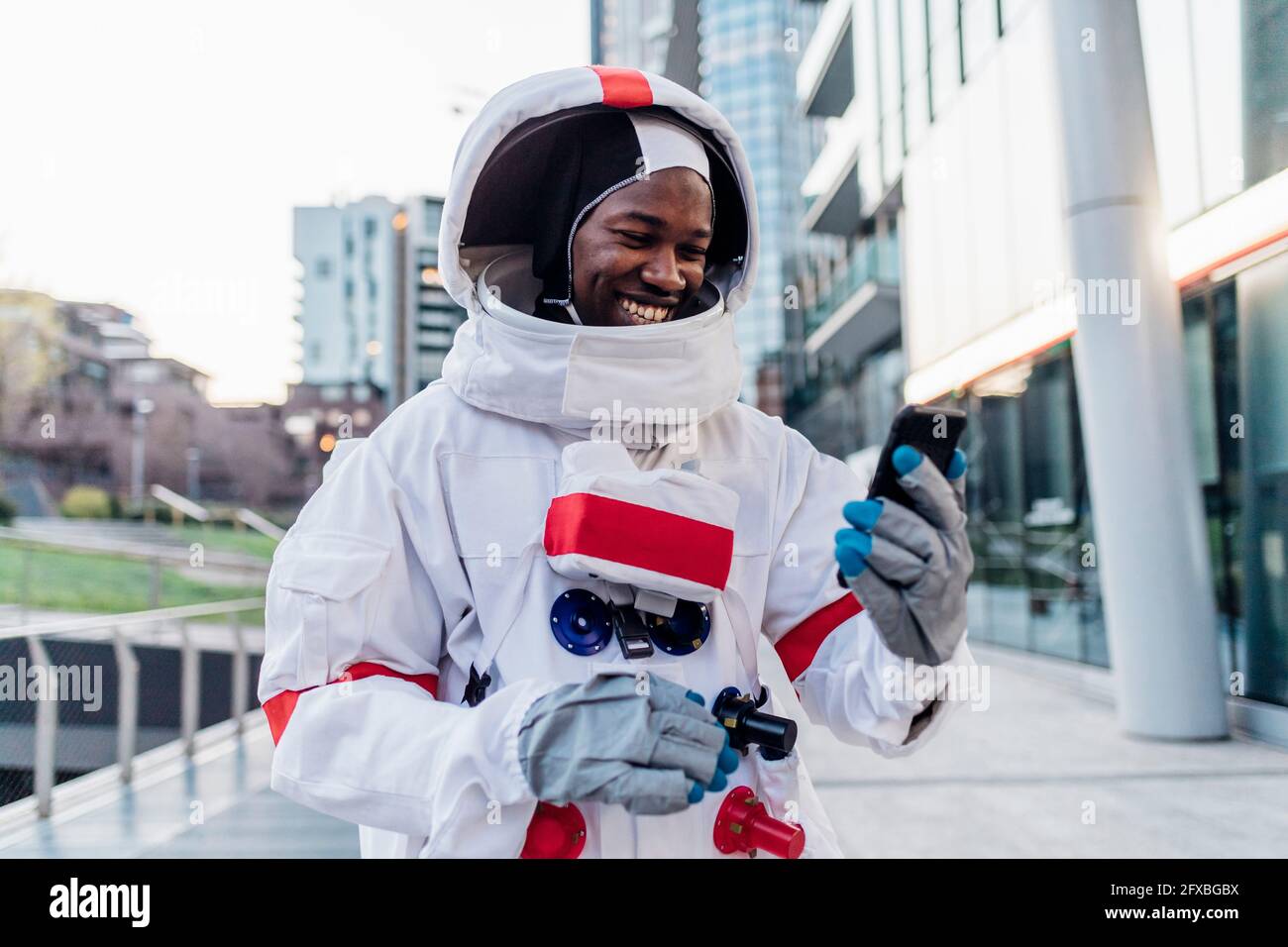 Astronaut on phone hi-res stock photography and images - Alamy
