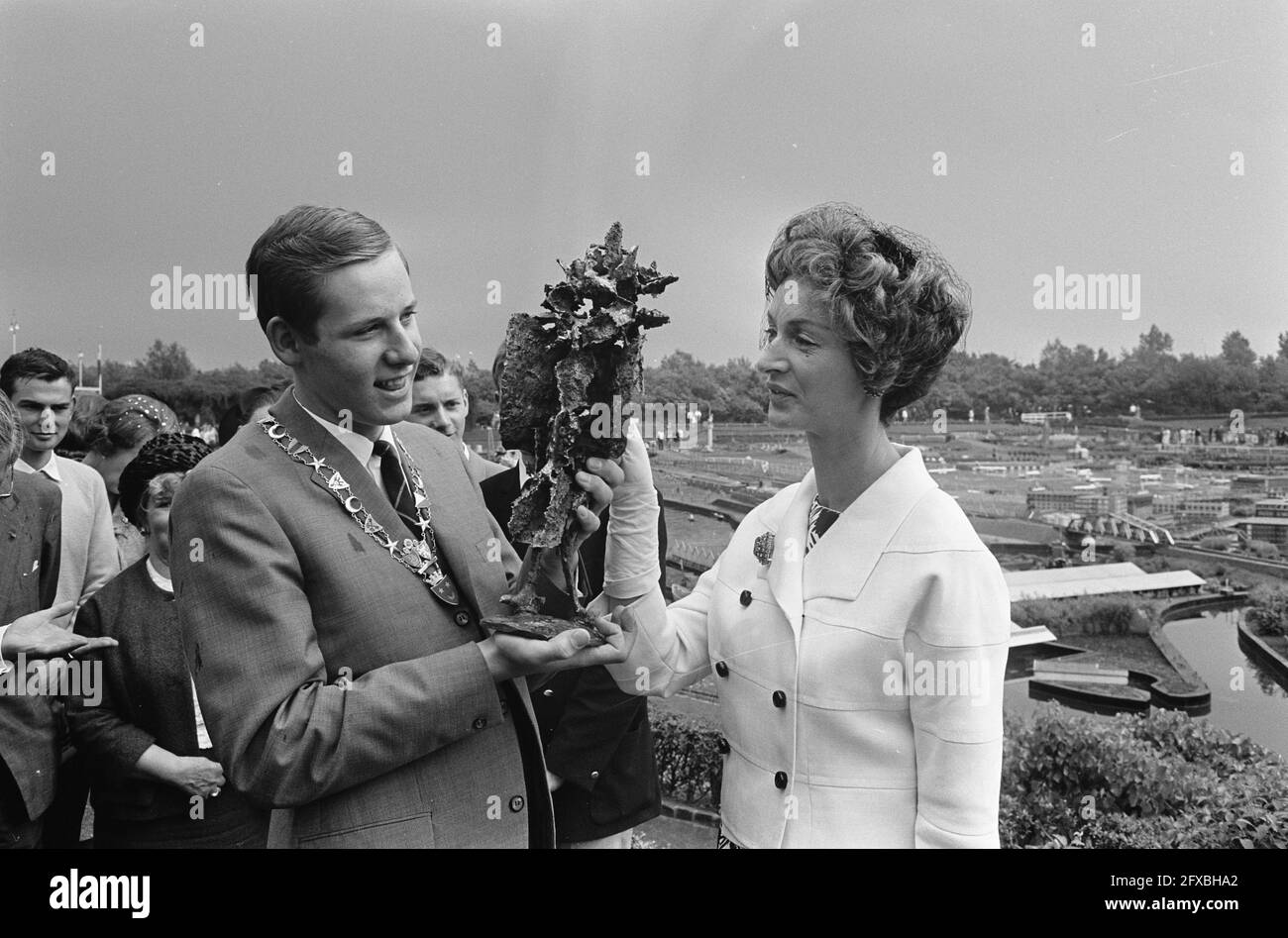 Italian small sculpture in Madurodam, Mrs. M. Agnell (wife Italian ...
