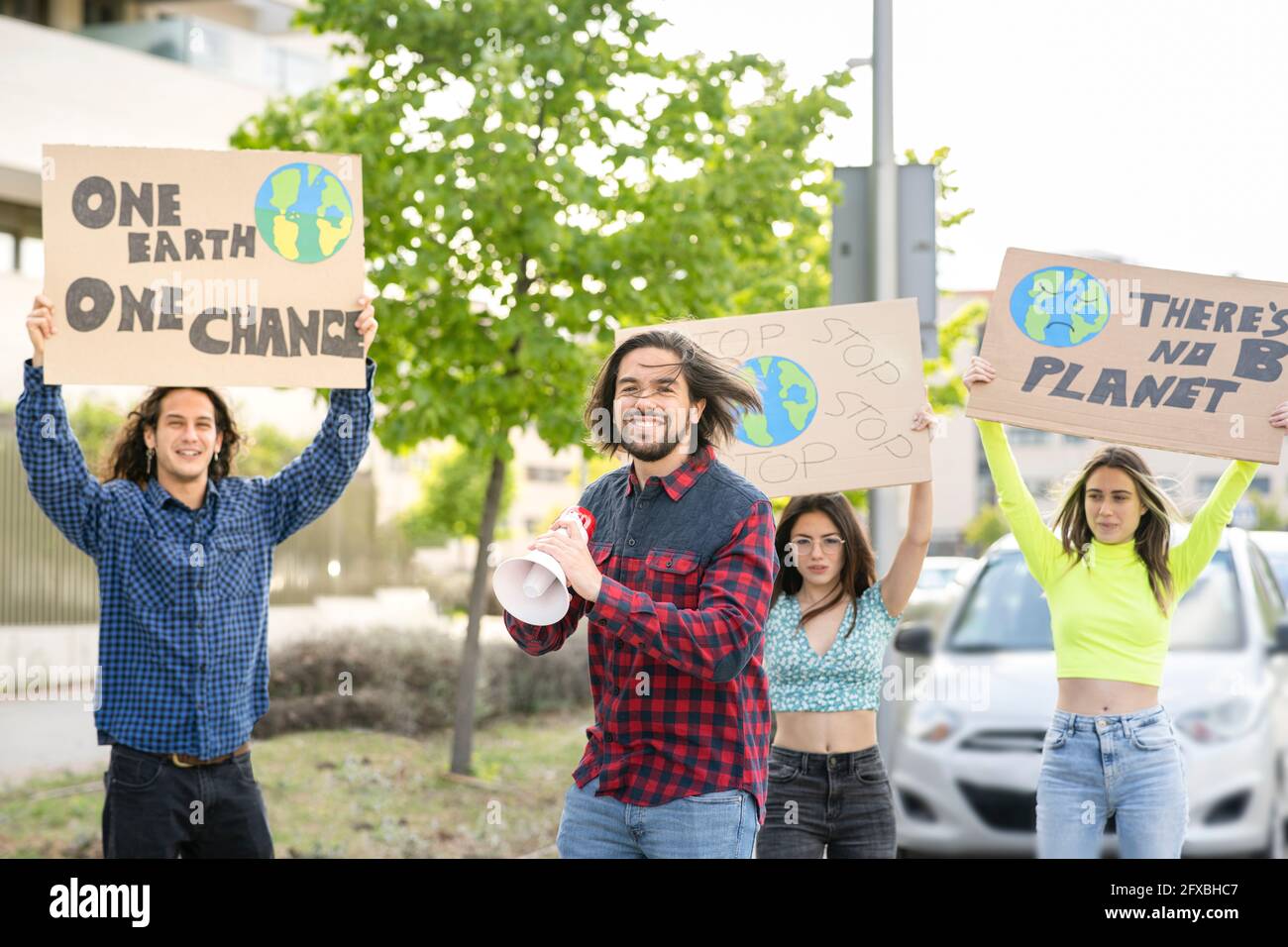 Climate activist group of people hi-res stock photography and images ...