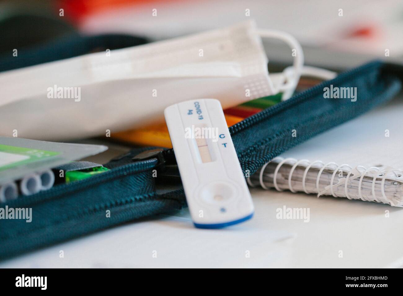 School coronavirus test hi-res stock photography and images - Alamy