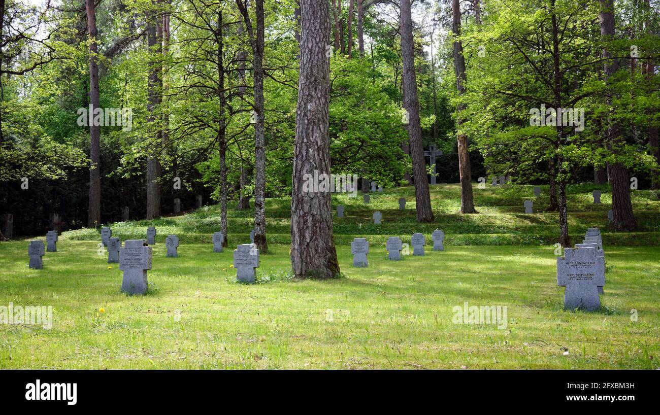 Russian war graves hi-res stock photography and images - Alamy