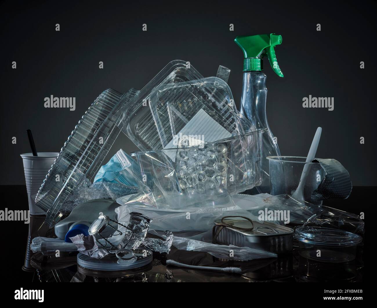 Plastic heap hi-res stock photography and images - Alamy