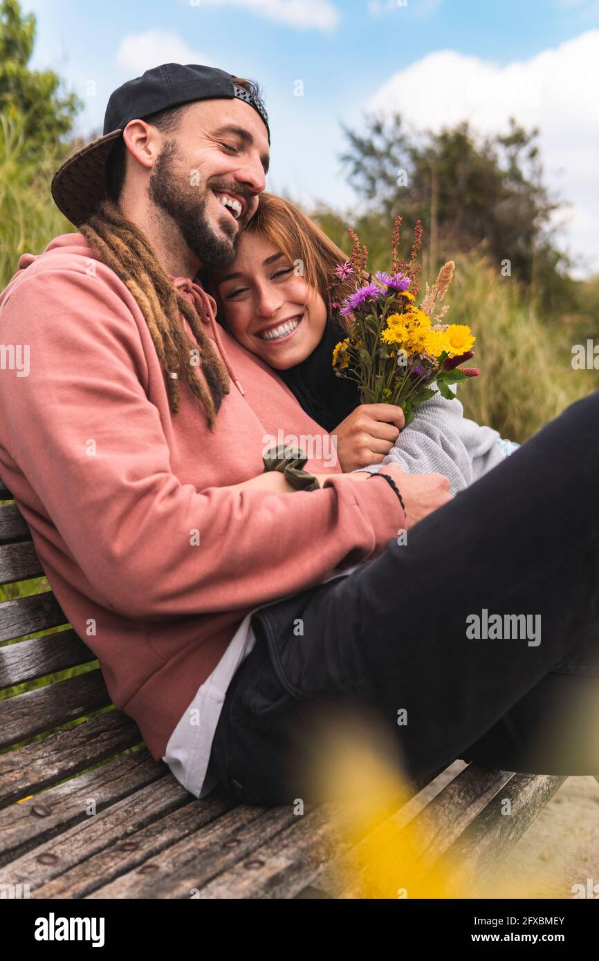 Embracing the shoulder hi-res stock photography and images - Alamy